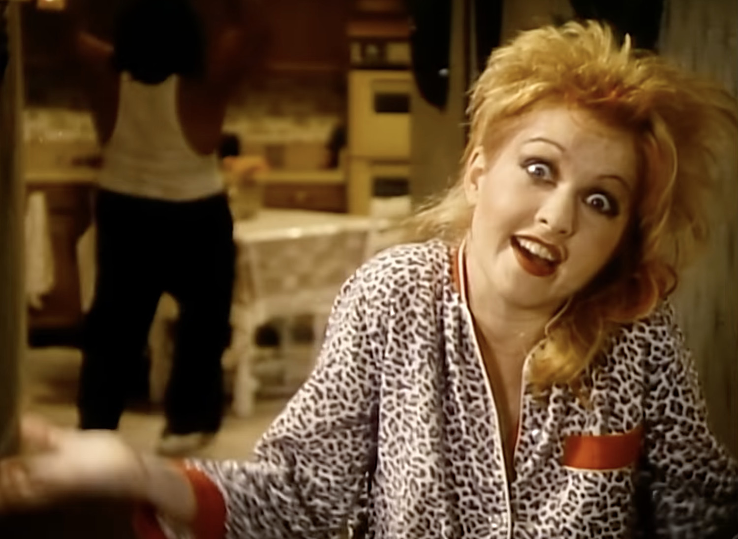 Watch: Welcher Cyndi Lauper-Hit holte eben 1 Milliarde-Youtube-Views ...