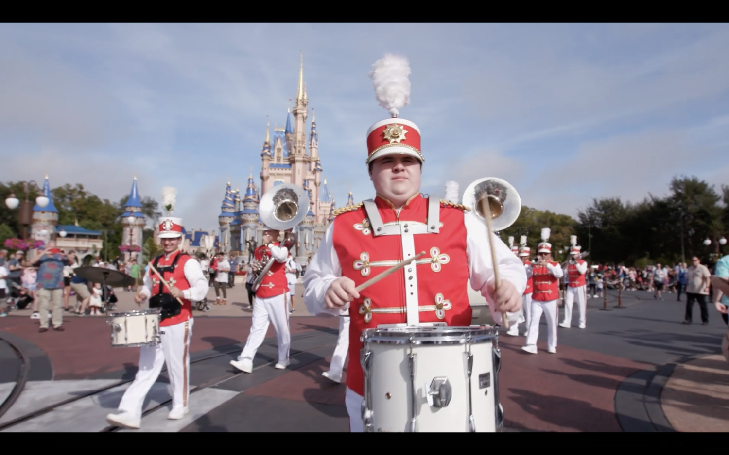 Watch: Der glücklichste Tag von Larry Barry — GAY.CH · Alles bleibt anders!