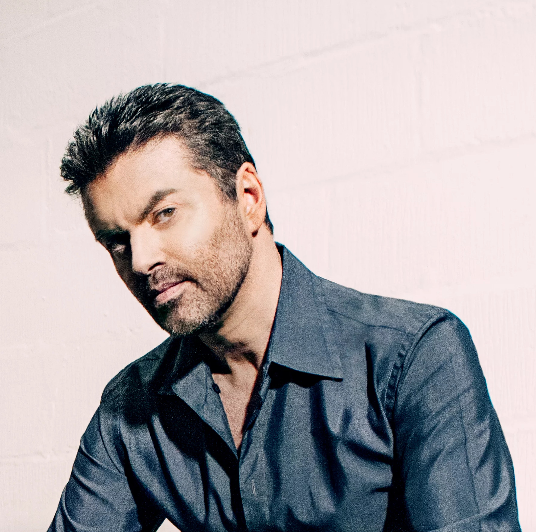 Watch: George Michael stellt Streaming Rekord auf — GAY.CH · Alles ...