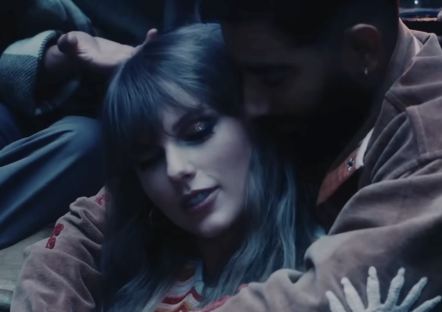 Watch: Laith Ashley bedankt sich bei Taylor Swift — GAY.CH · Alles ...