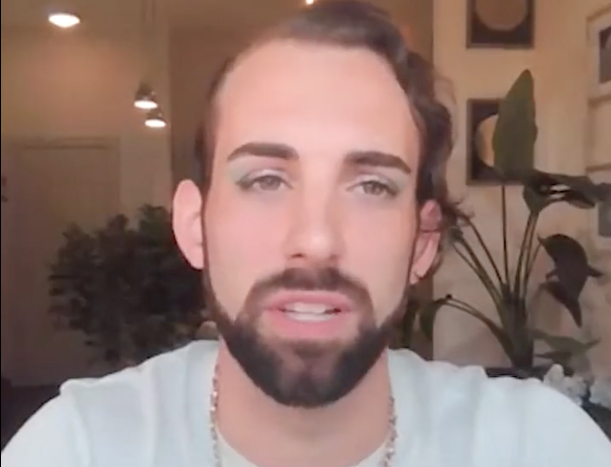 Watch: Timothy LeDuc könnte die erste non-binäre Person bei den Winter ...