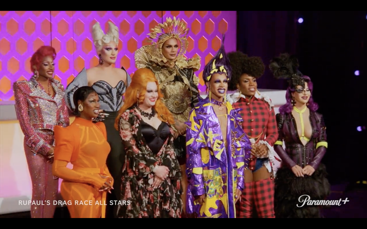 Watch: Wow, RuPaul übertrifft sich mit ihrer Promi-Jury einmal mehr ...
