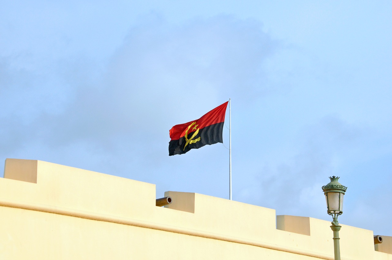 ANGOLA: LGBT-Organisation wird offiziell anerkannt — GAY.CH · Alles ...